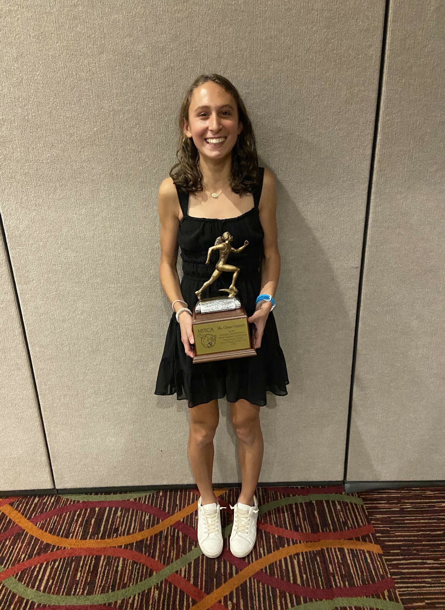 Dow's Garces, Freeland's Hansen named Miss, Mr. Cross Country