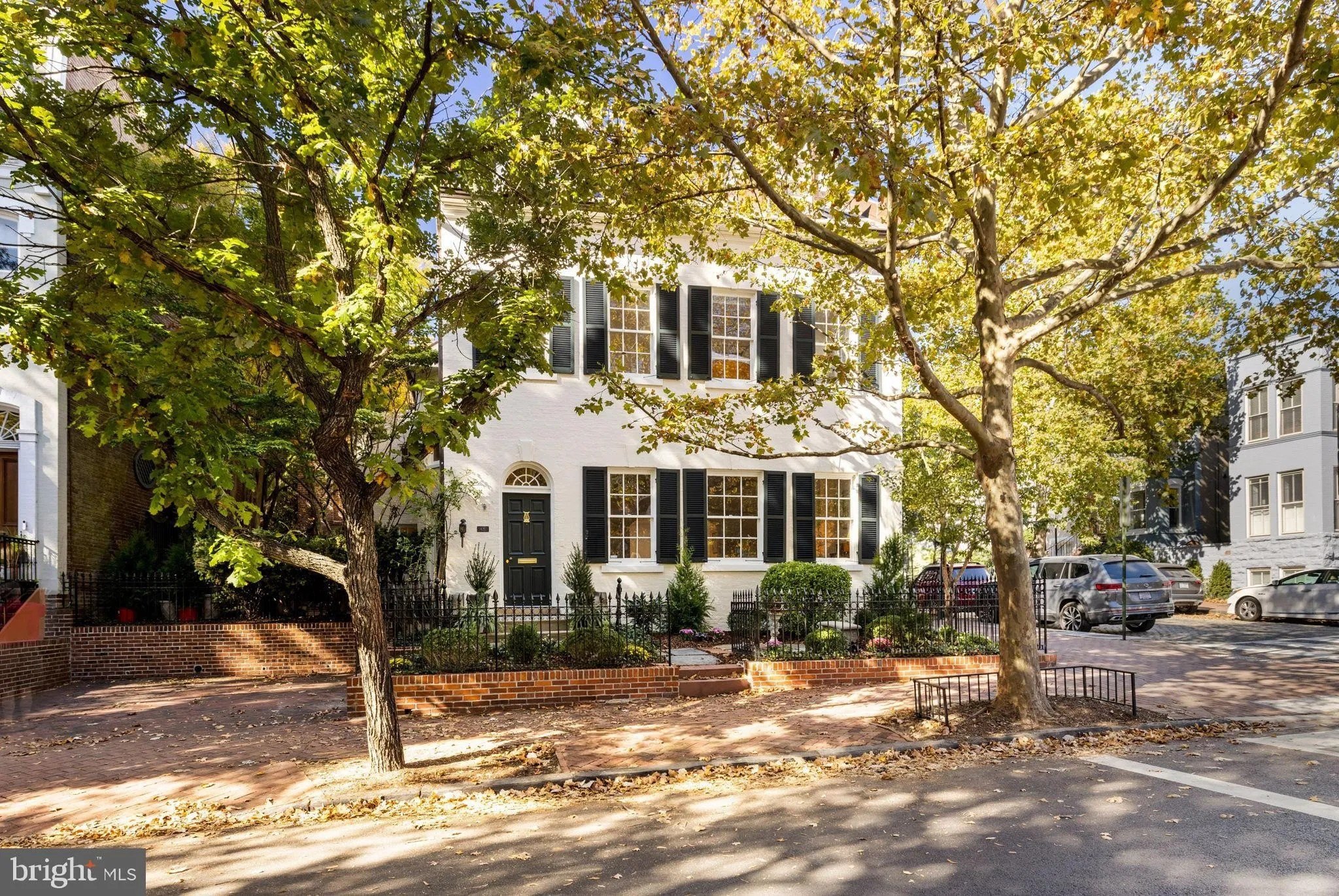 Stunning 223-Year-Old DC Home That Once Housed World War II Map Room ...