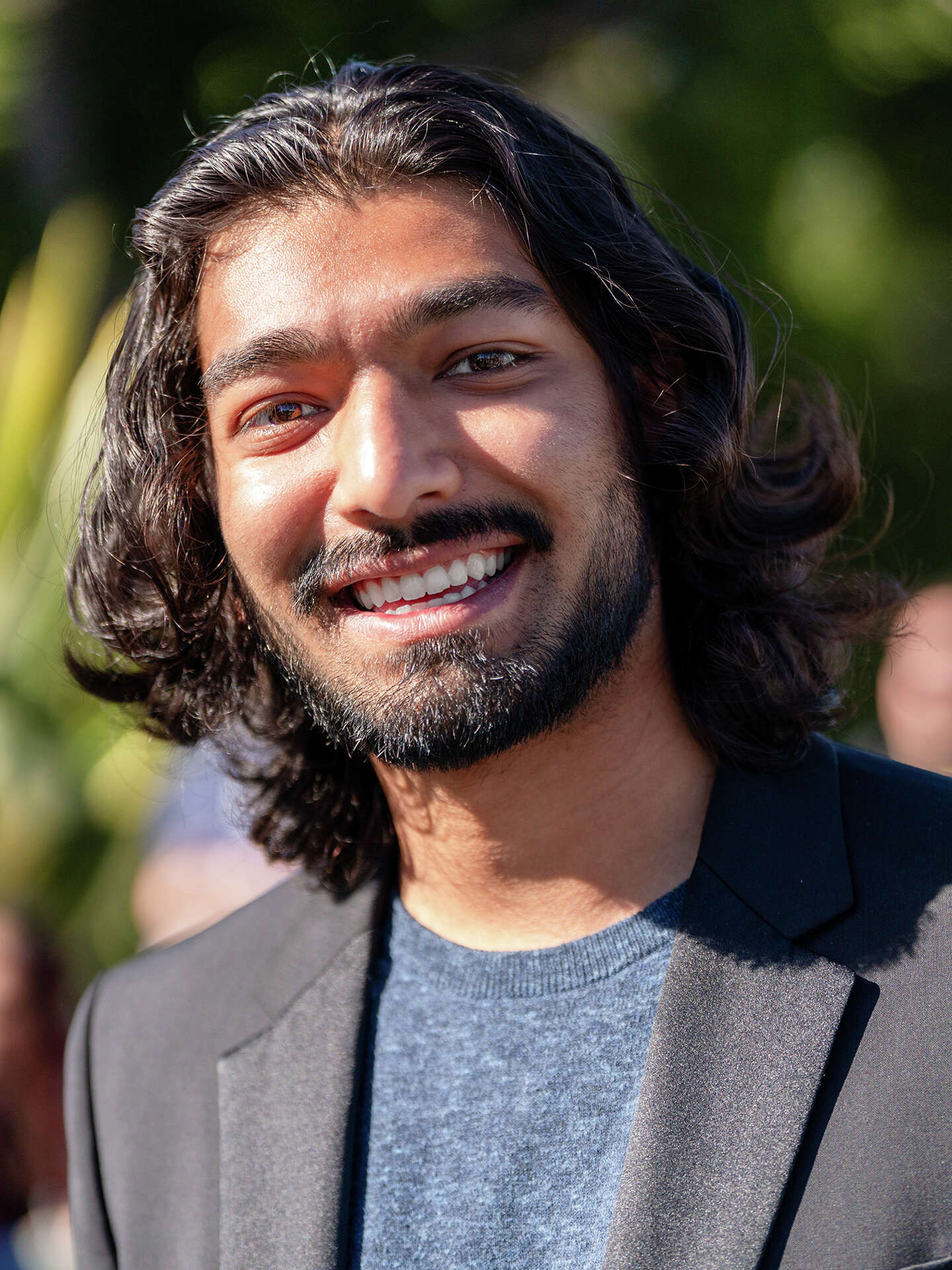 Hundreds gather at SF's Dolores Park for Dev Patel look-alike contest