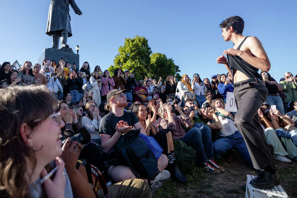 Hundreds gather at SF's Dolores Park for Dev Patel look-alike contest