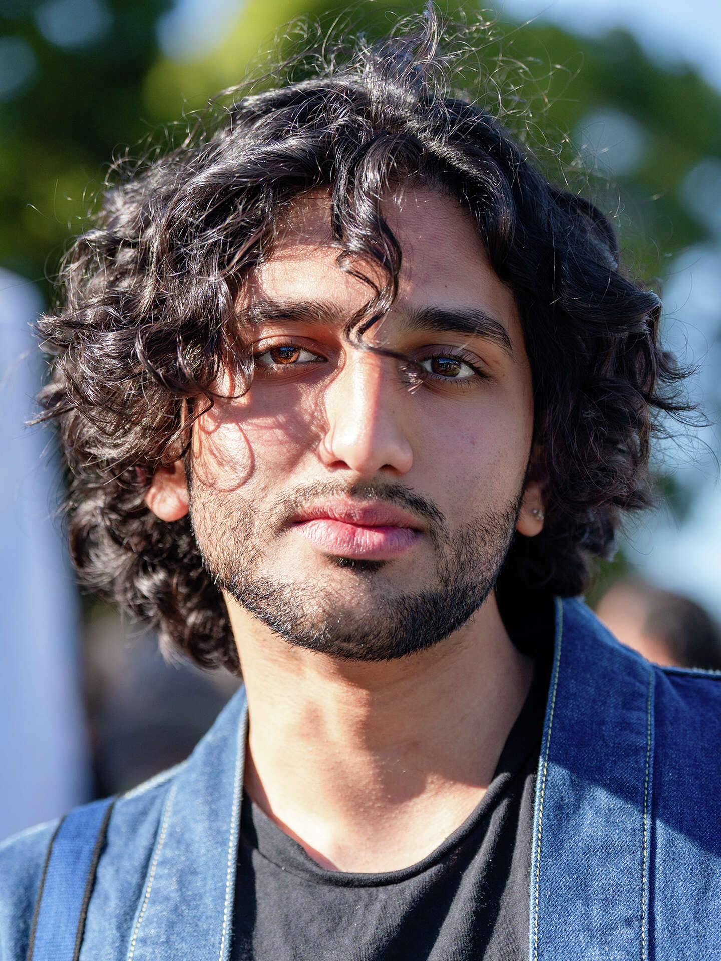 Hundreds gather at SF's Dolores Park for Dev Patel look-alike contest