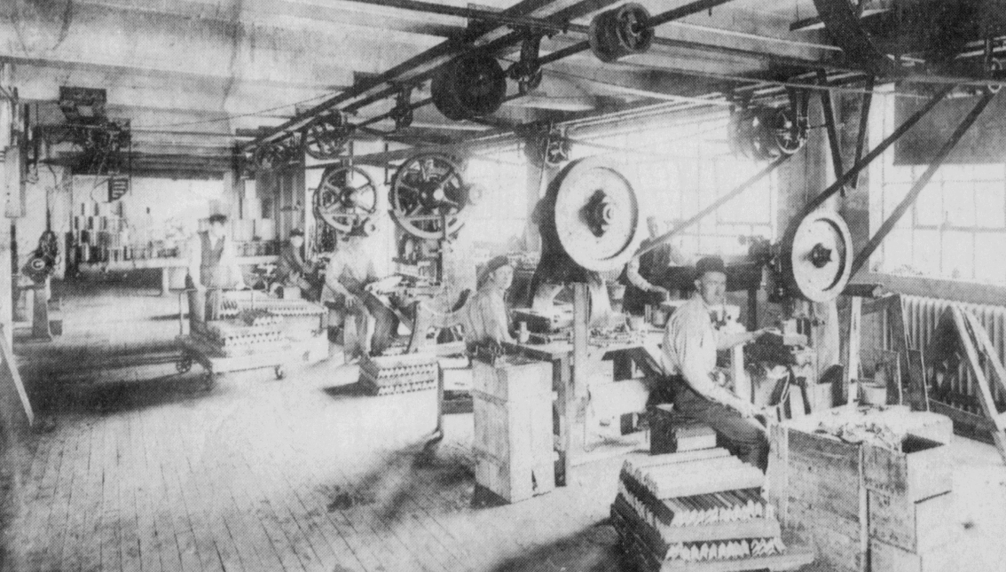 Brokaw Eden Washing Machine Co. photo shows 1912 operations