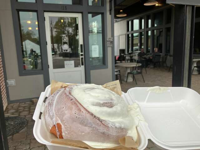 Where to find a giant 2-pound cinnamon roll in Texas
