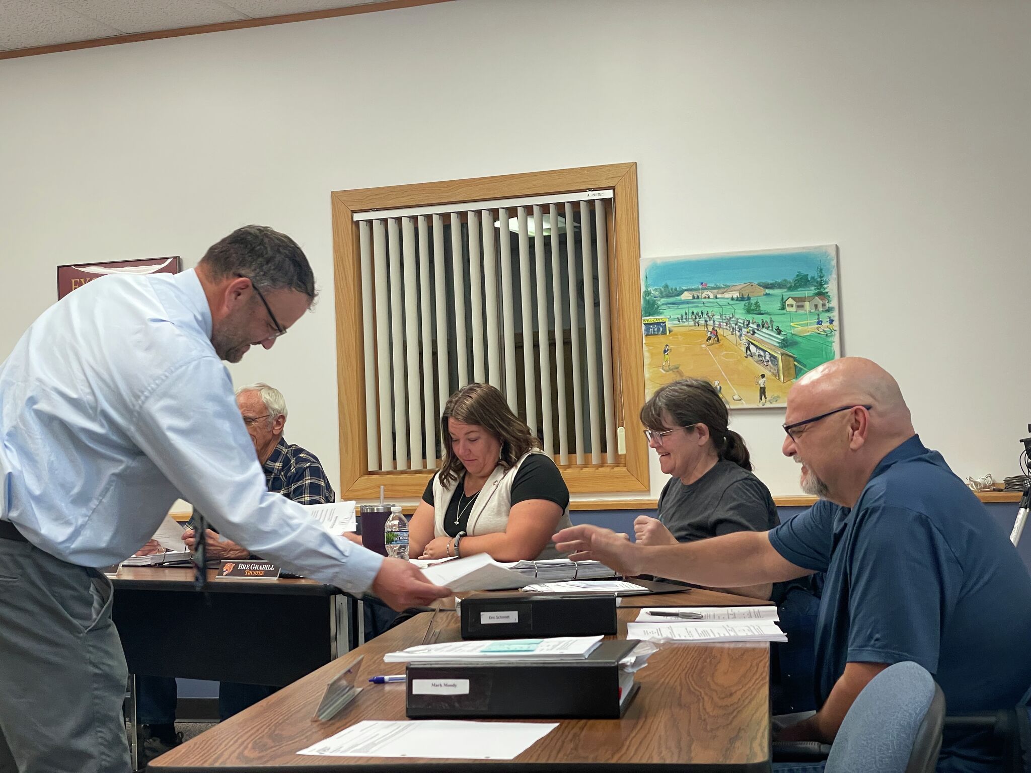 Evart Board of Education meeting covers class trips, staffing