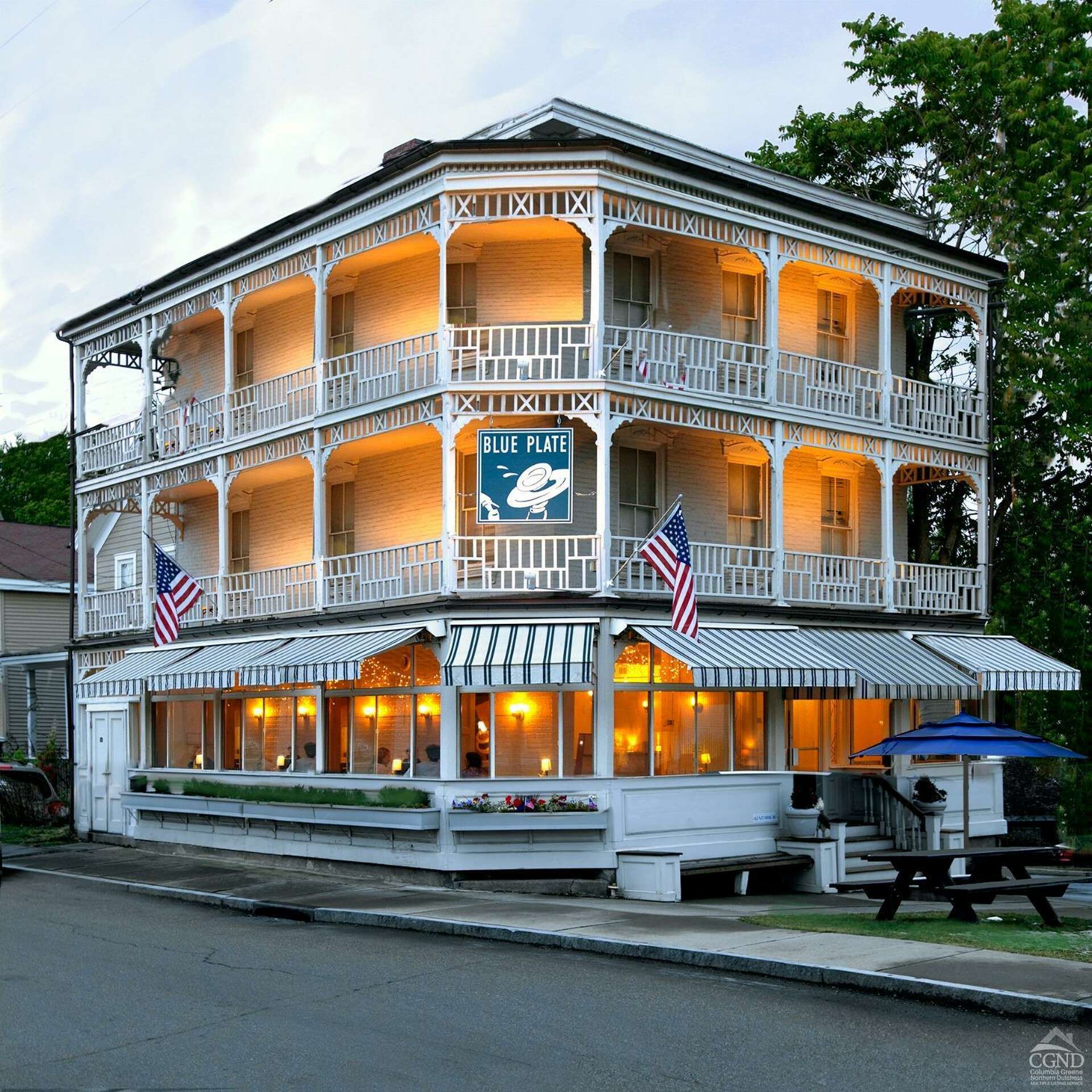 Blue plate restaurant store