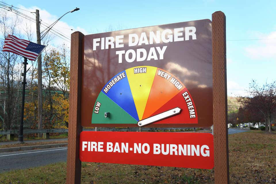 What does the red flag warning in Connecticut mean?