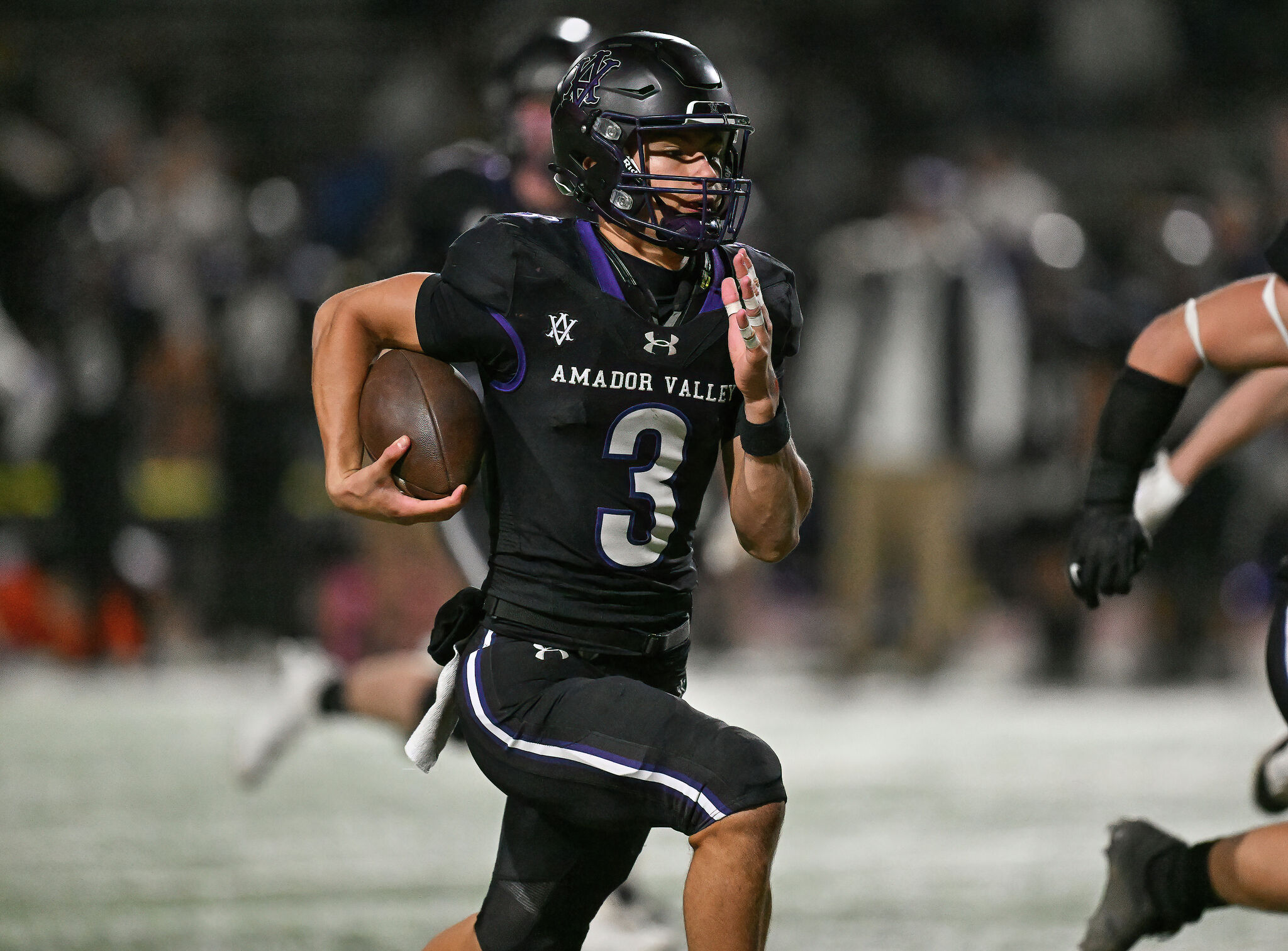 Metro football awards: Offensive, defensive, regional players of year