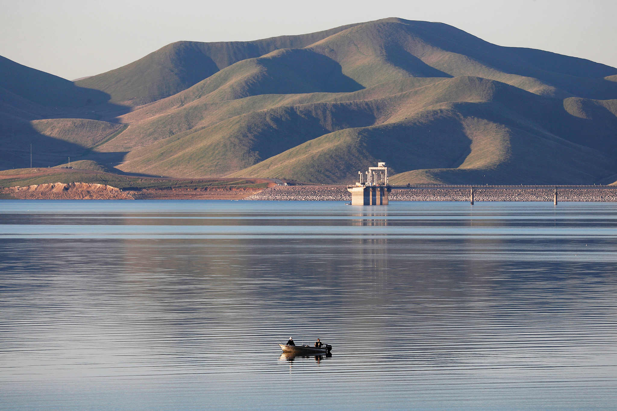 California clears hurdle to expand major reservoir, store more water