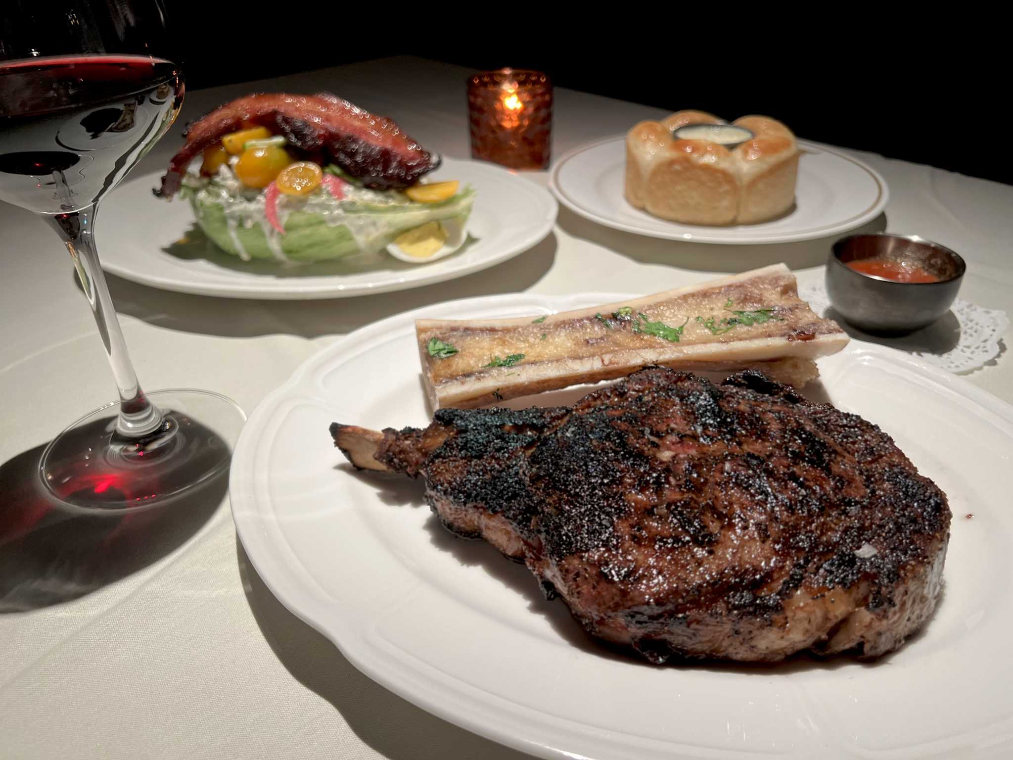 Review Dean S Steak Seafood Pushes Past Hotel Barriers