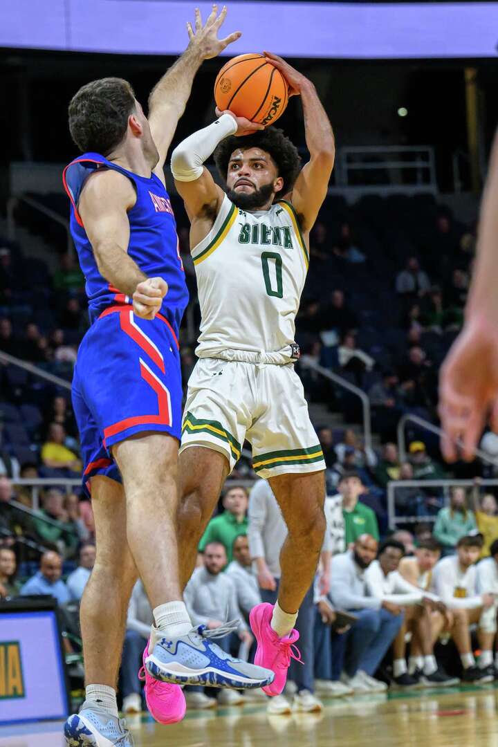 Siena men's basketball beats American to improve to 3-0