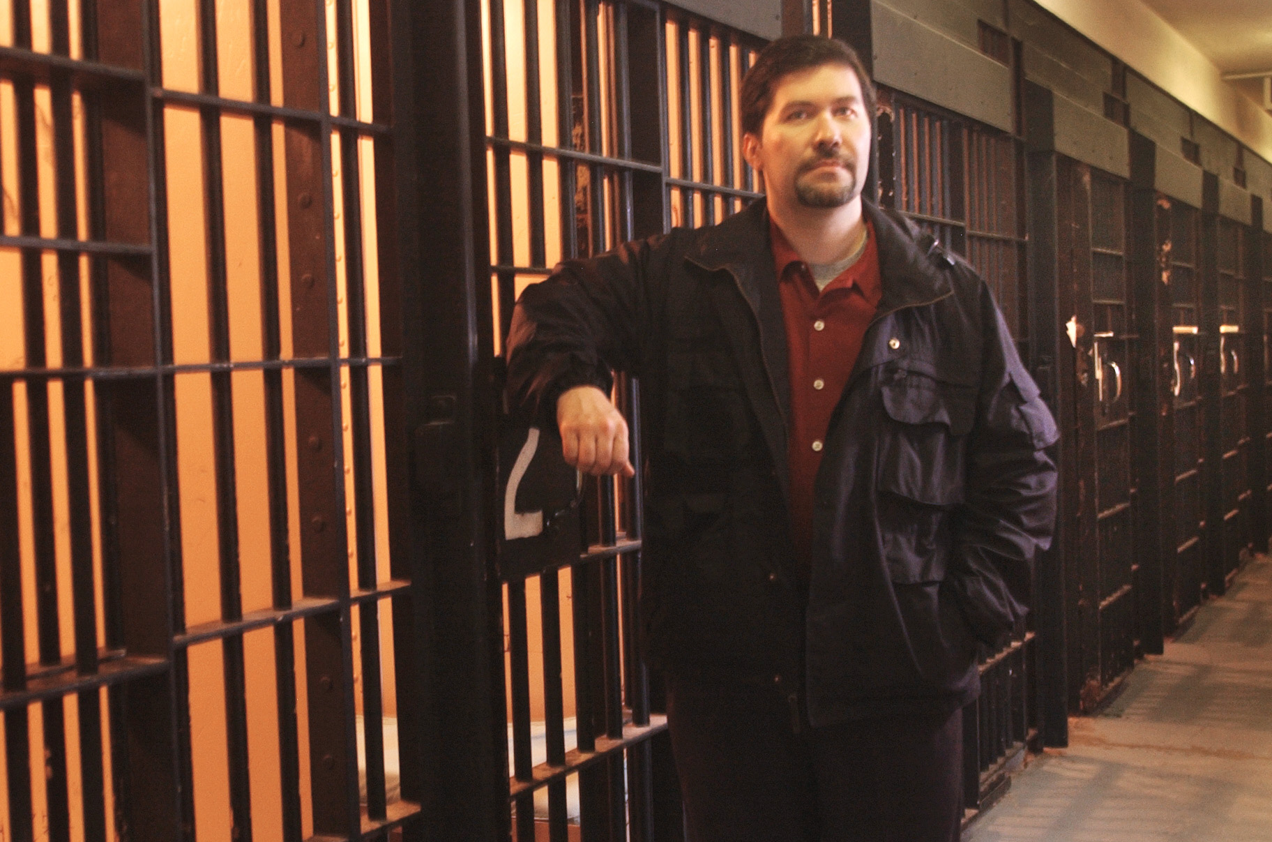 Former Norwalk police lieutenant recalled as 'tenacious investigator'