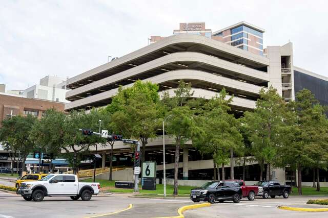 Texas Medical Center slow to take up recommended parking upgrades