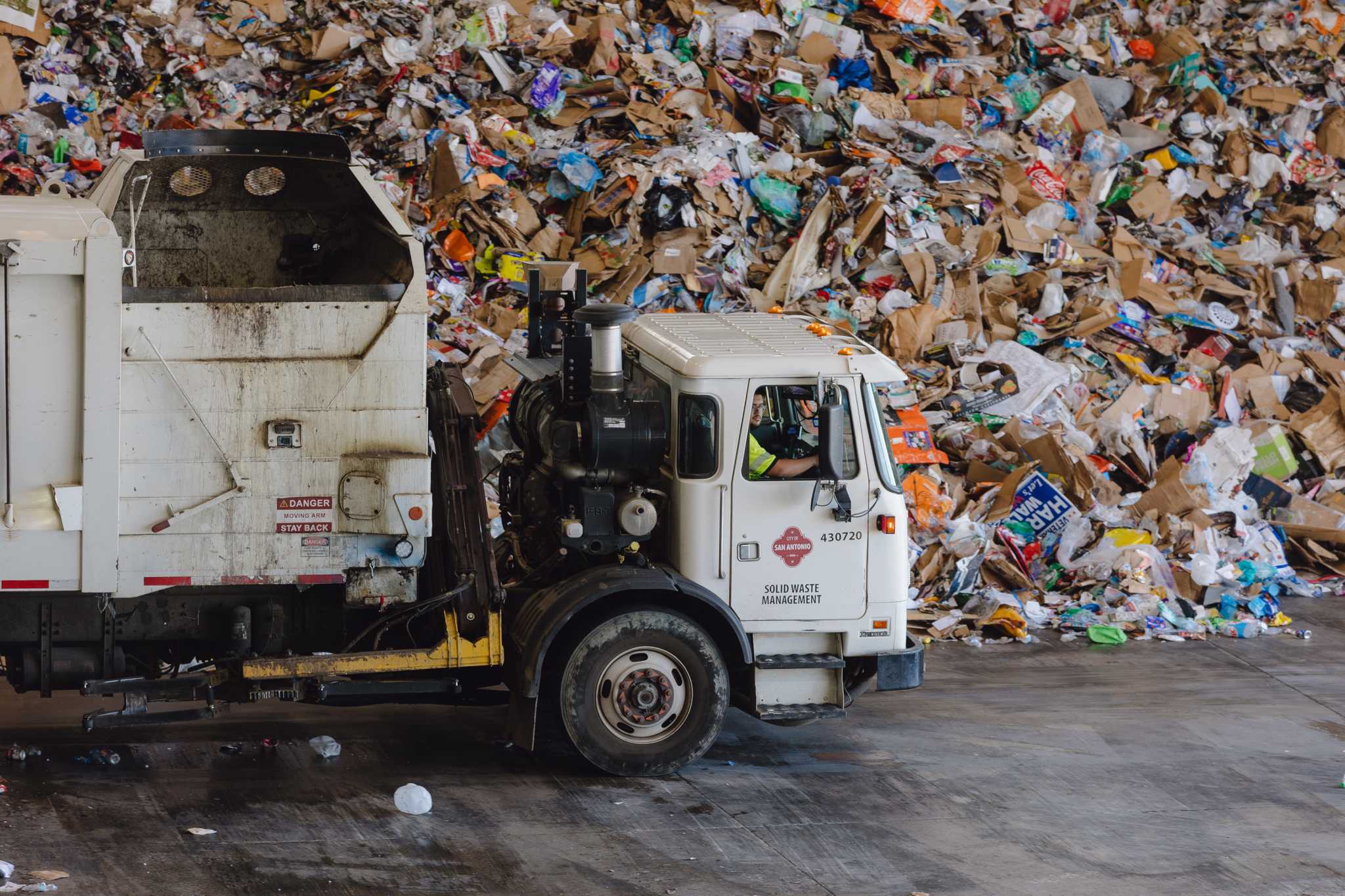 Explore San Antonio council districts' complaints to 311 last year