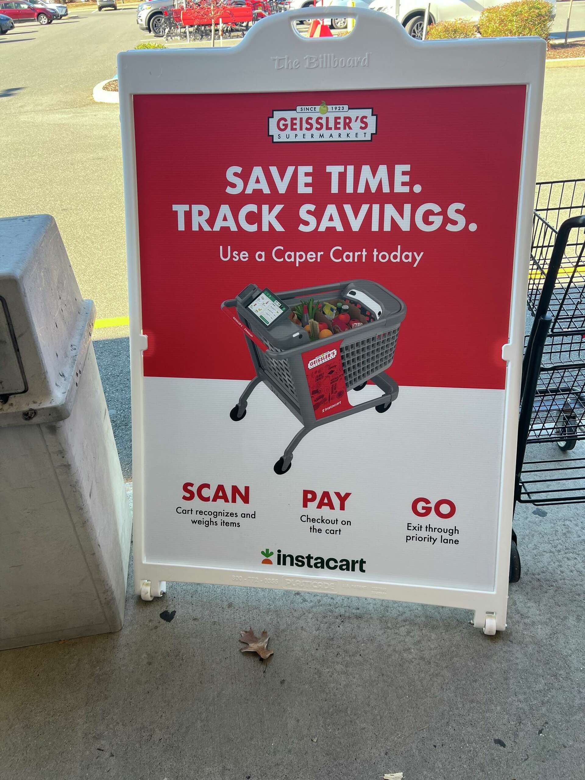 New supermarket cart technology debuts at Geissler's in CT and Mass.