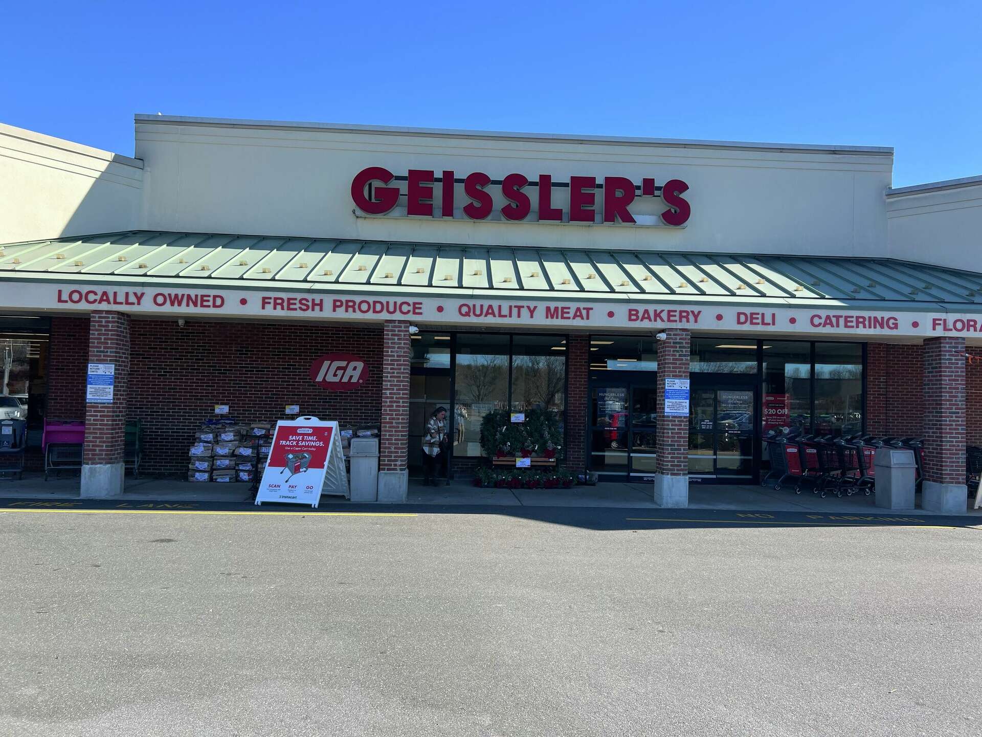 New supermarket cart technology debuts at Geissler's in CT and Mass.