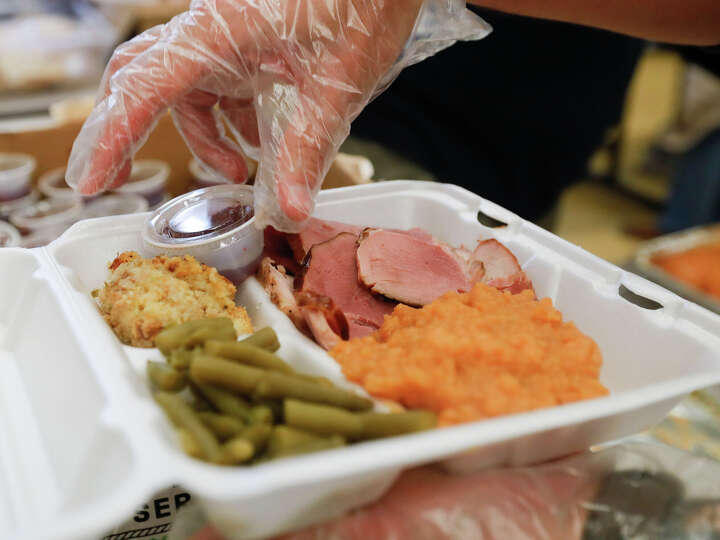 Thanksgiving: Where to find free turkeys, meals for the holiday