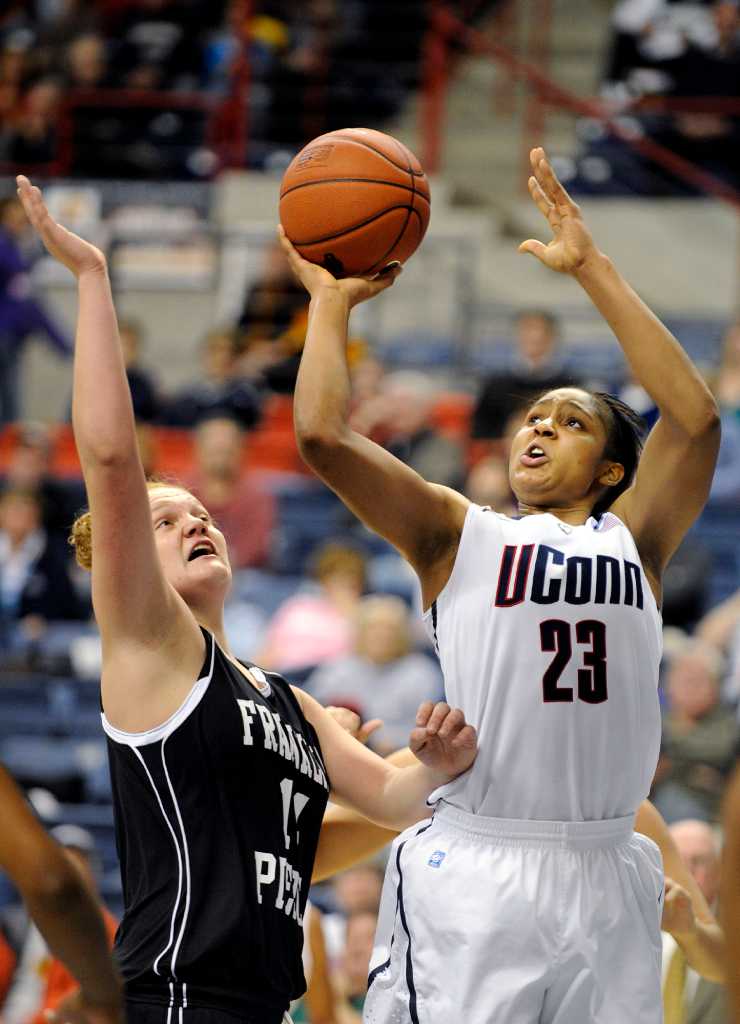 UConn women have plenty of positives in exhibition rout