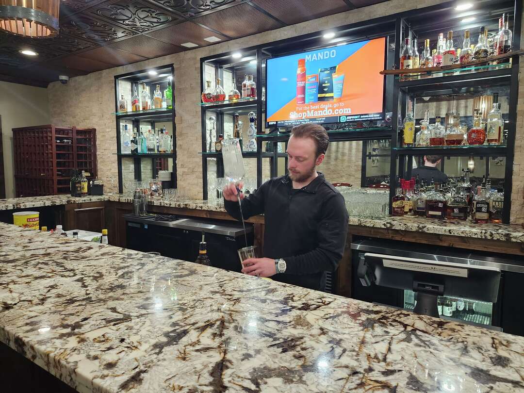 The Pompano in Port Neches delivers top fine dining experience