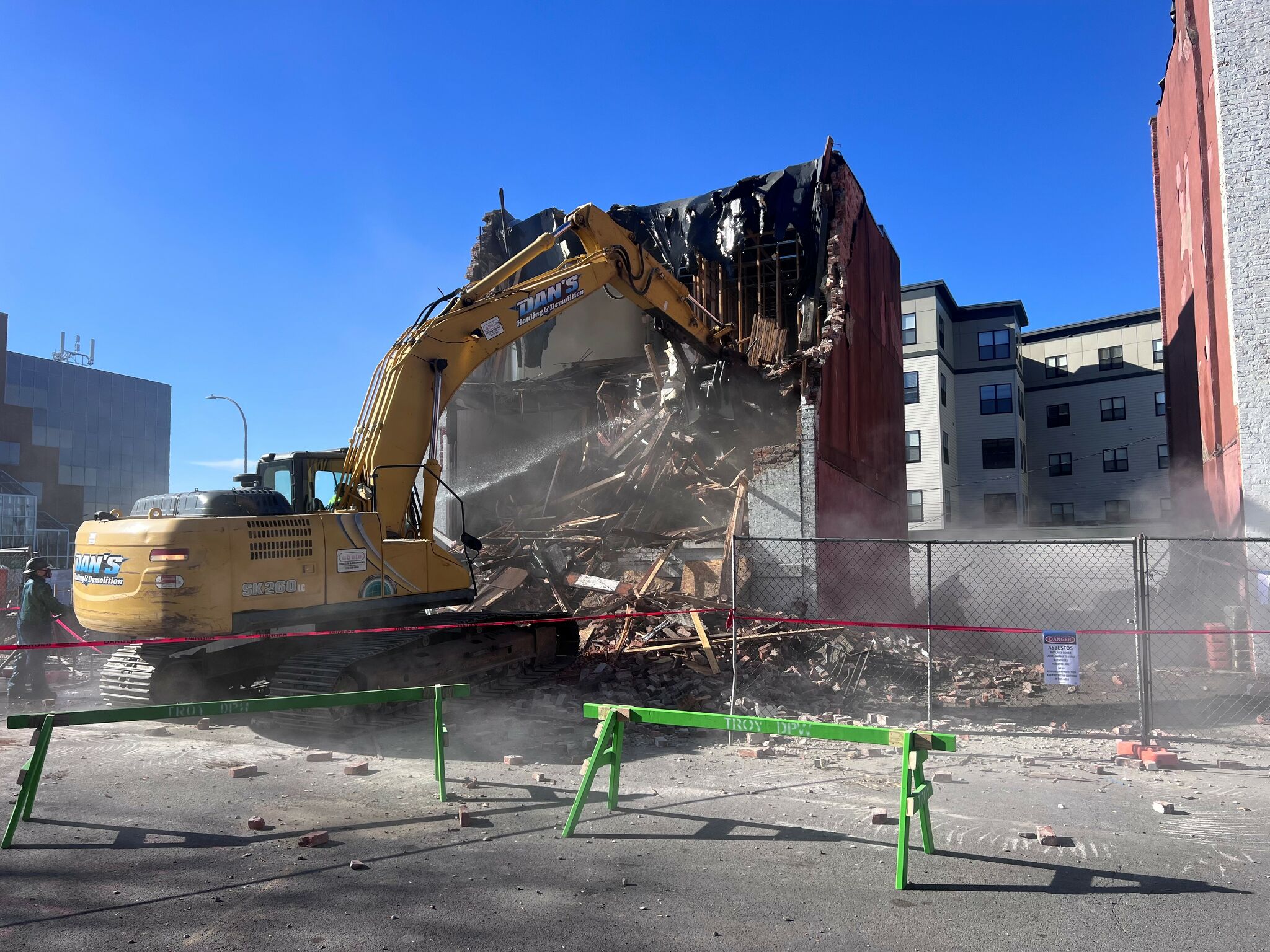 Collapse fears prompt building demolition in Troy, mayor says