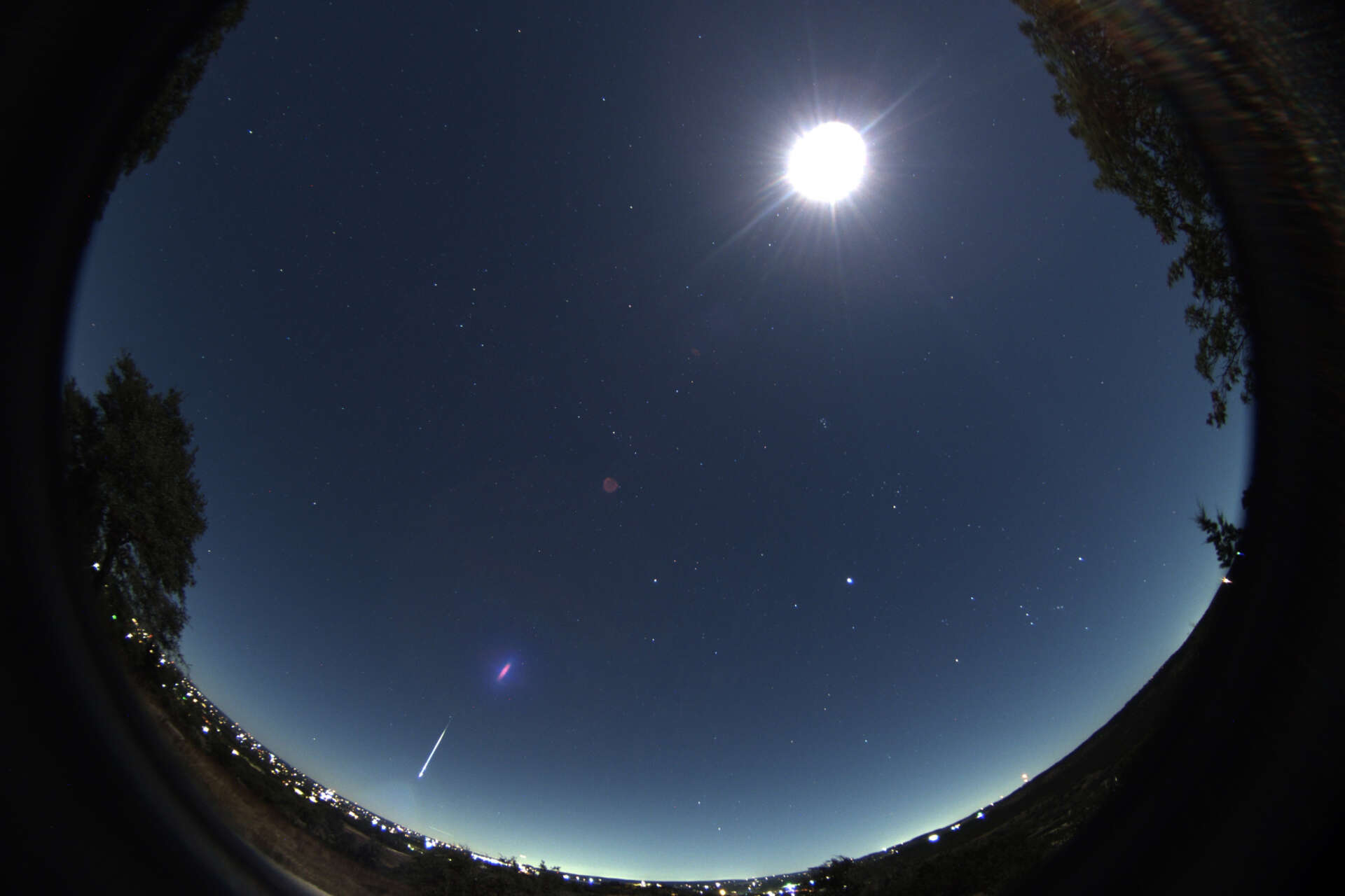 Stargazers see brilliant fireball explode over Texas, 2 other states