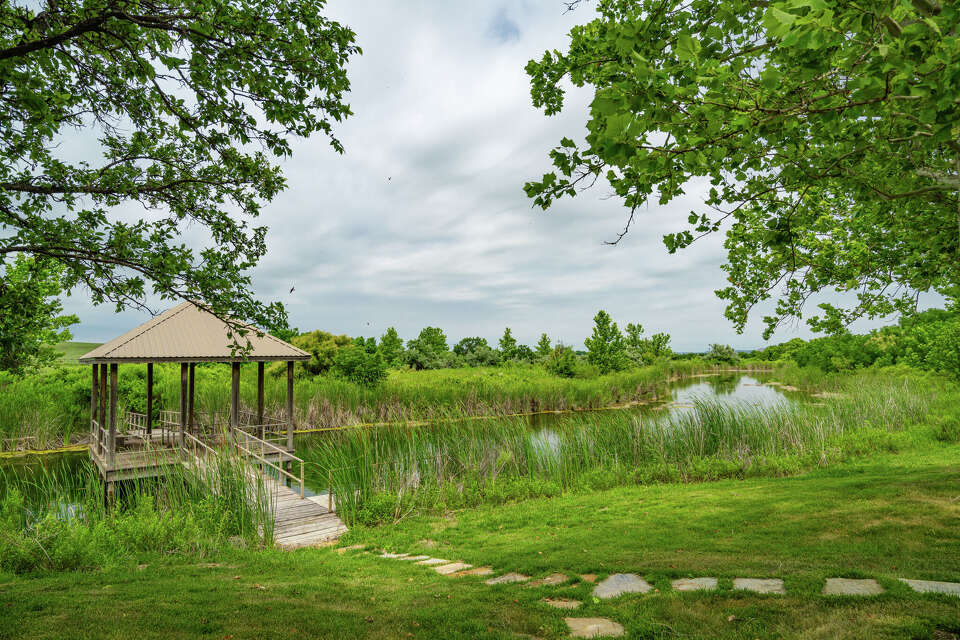 Texas hunting ranch once owned by T. Boone Pickens hits market
