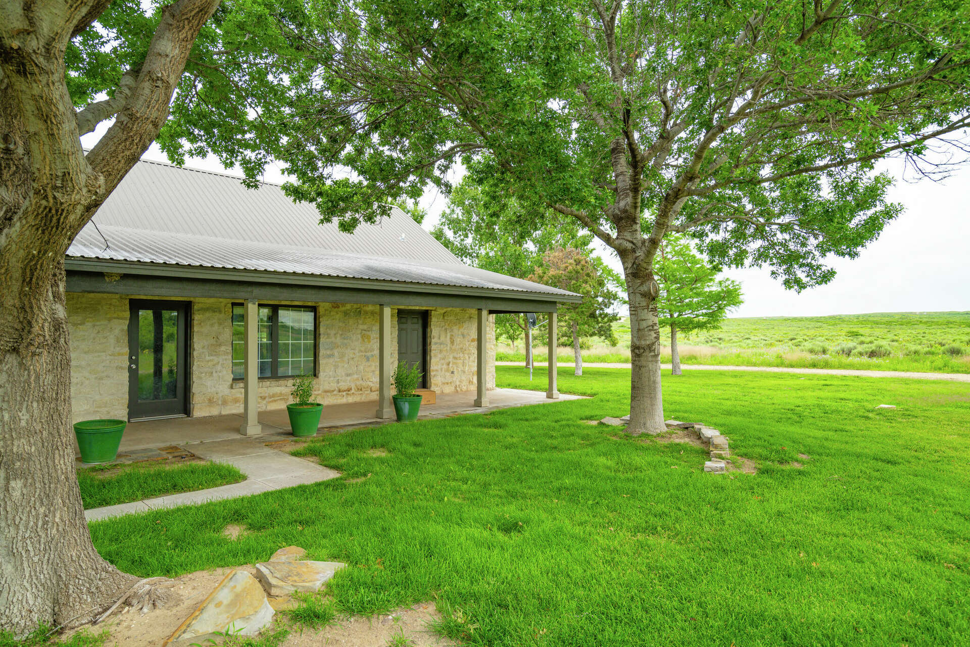 Texas hunting ranch once owned by T. Boone Pickens hits market