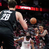 After being at death's door, Houston basketball legend Dwight Jones ...