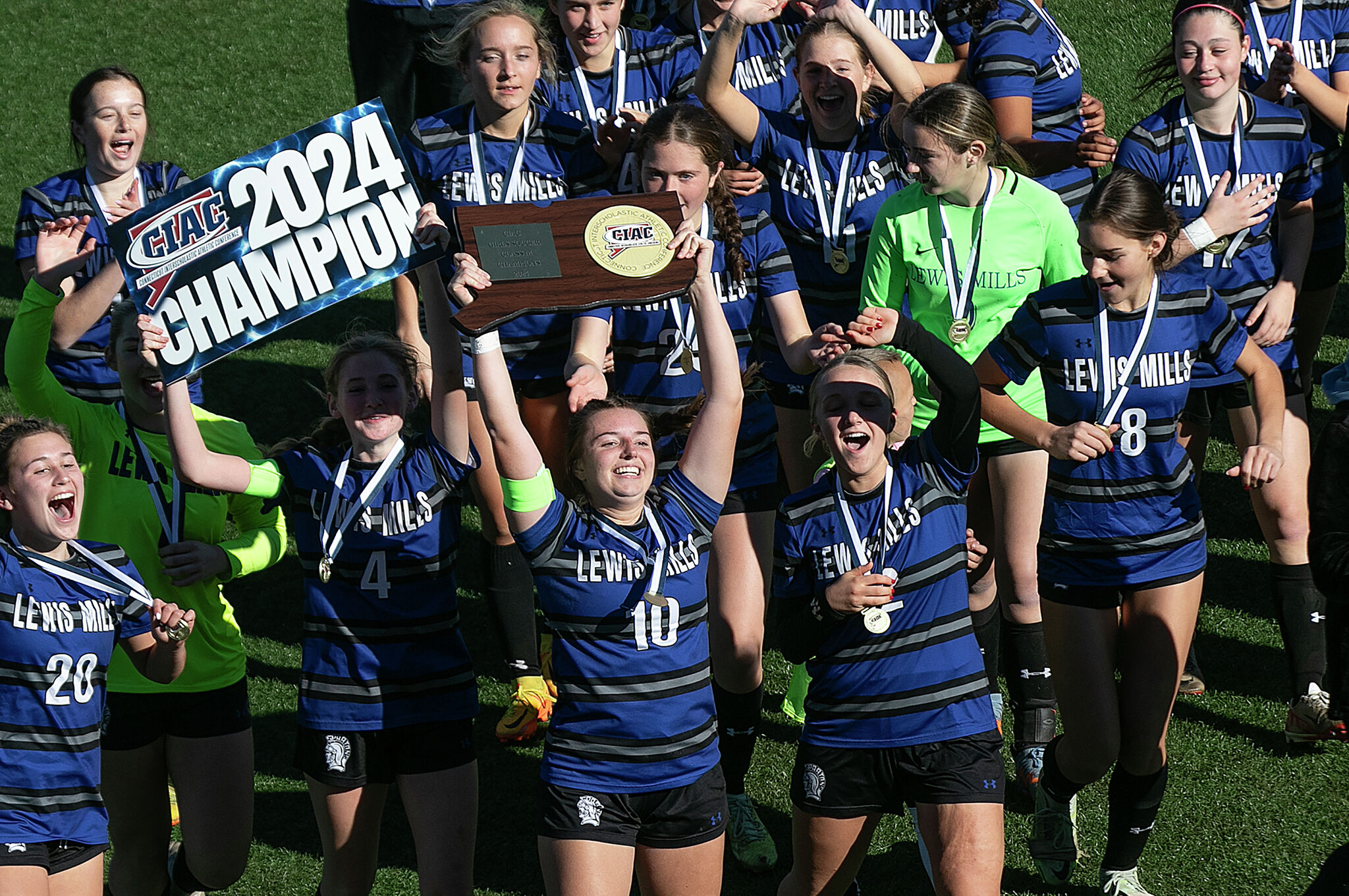 Lewis Mills girls soccer beats Northwest Catholic to win CIAC Class M