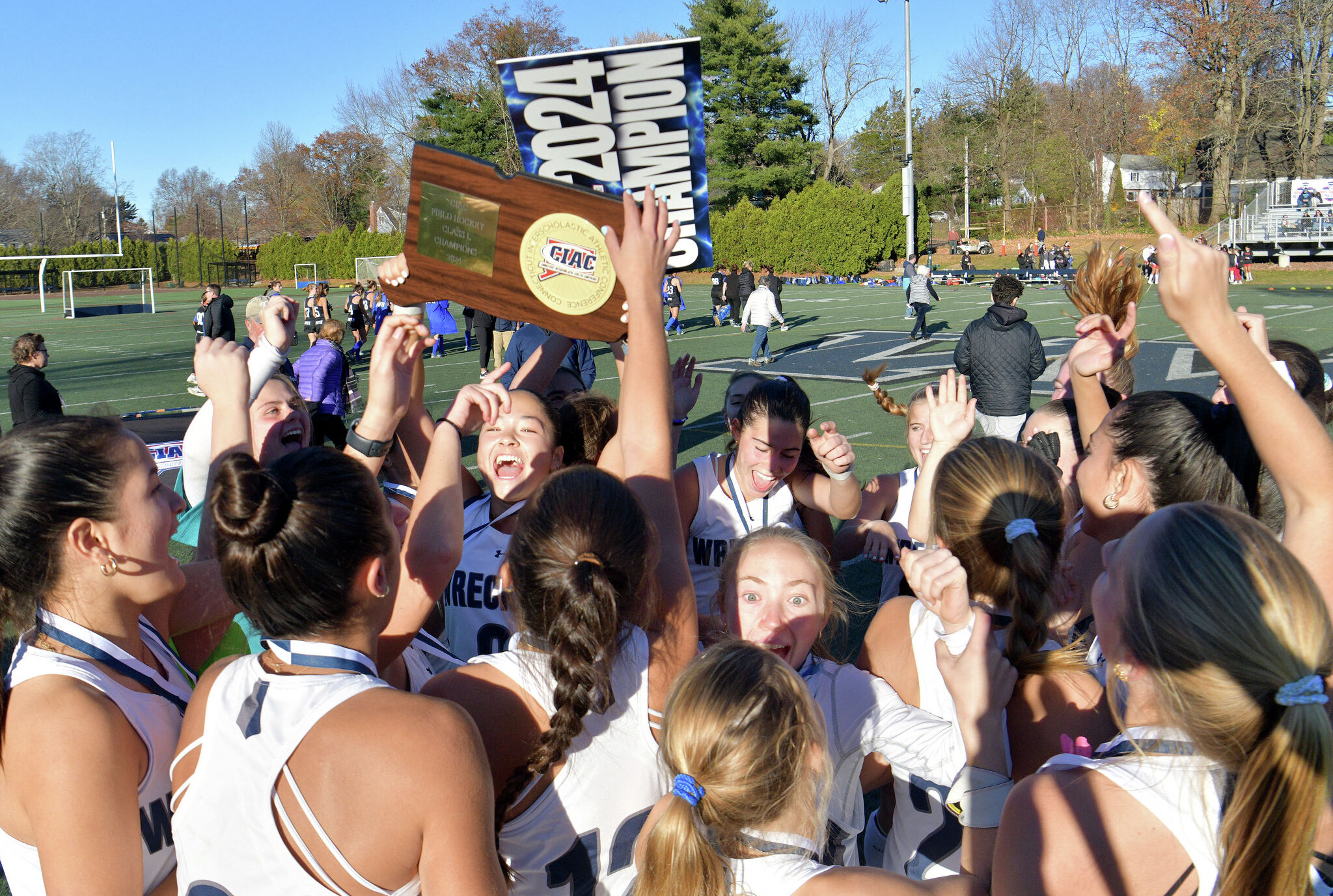 Staples beats Darien for Connecticut field hockey championship