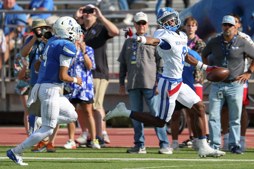 New Braunfels football routs Jay in first round of playoffs