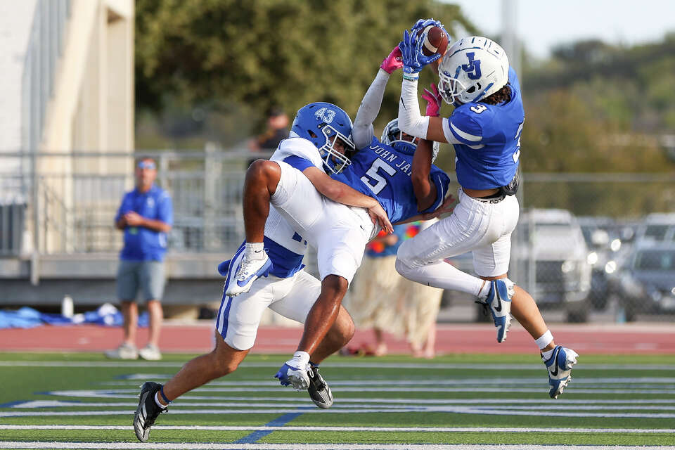 New Braunfels football routs Jay in first round of playoffs