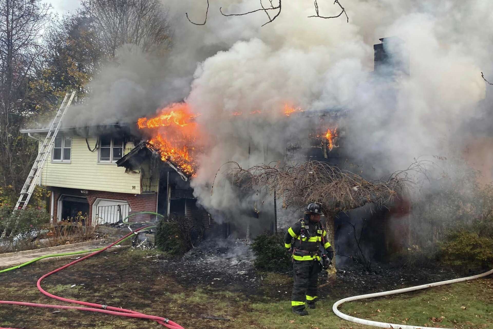 Hamden residents escape fire at Country Hills Road home, officials say
