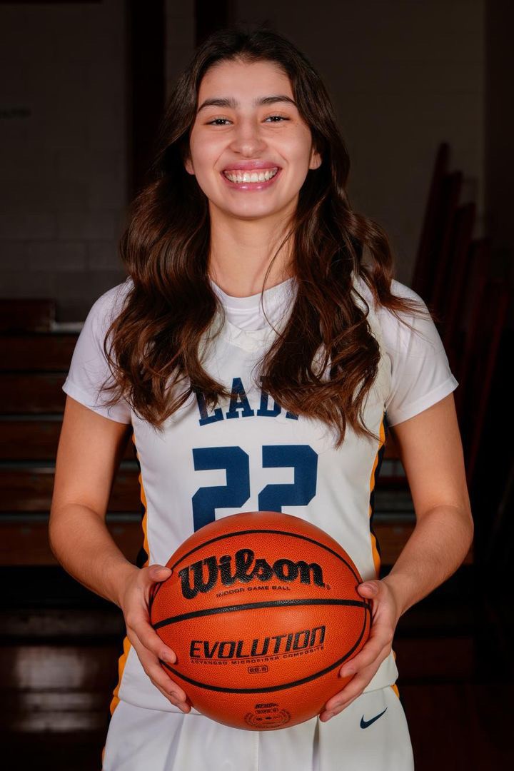 Laredo's Emily Buitron earns basketball offer from Austin College