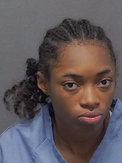 Woman accused in killing of Sonic-Drive in manager to start trial