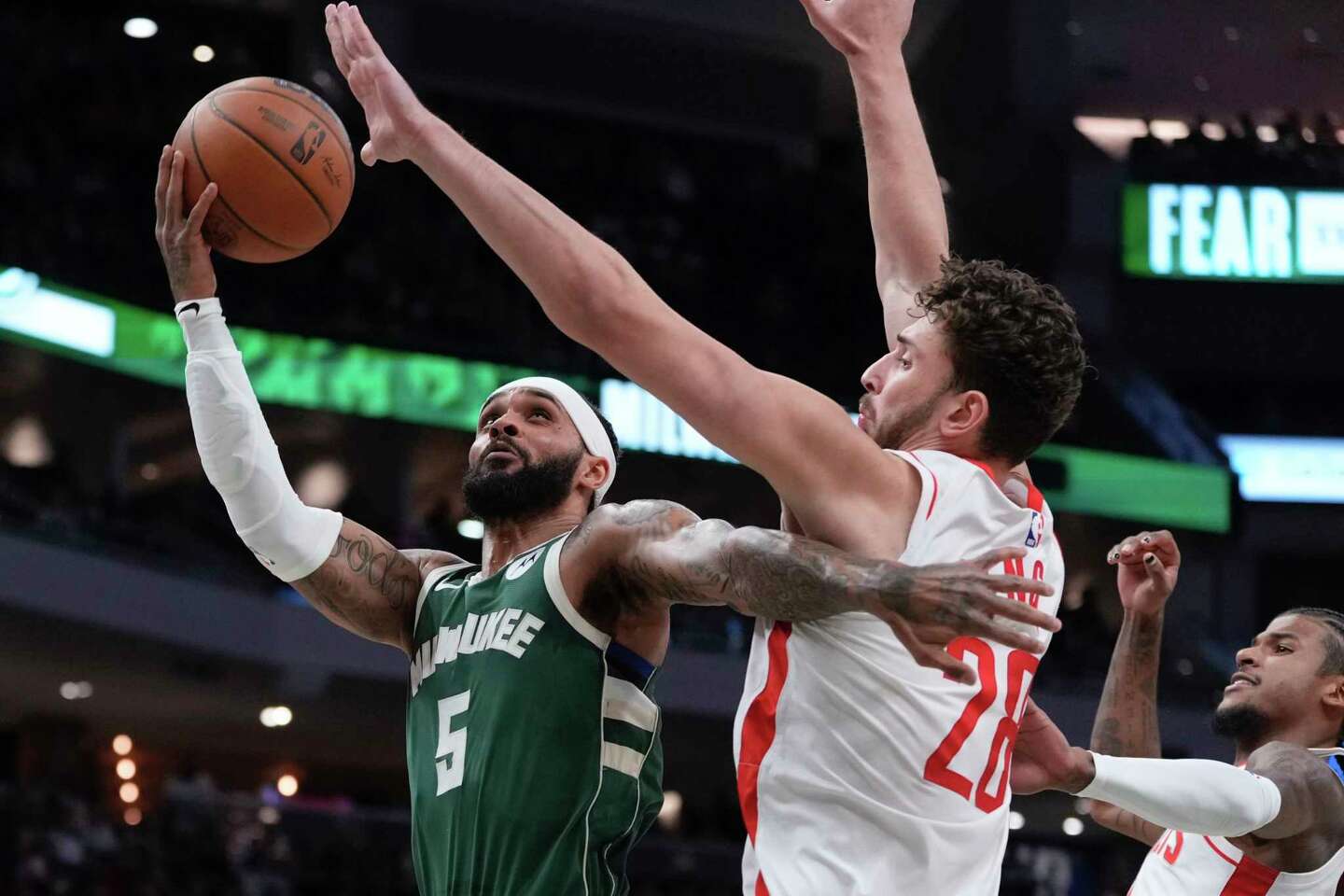 Houston Rockets: Win streak slips away on final play vs. Bucks