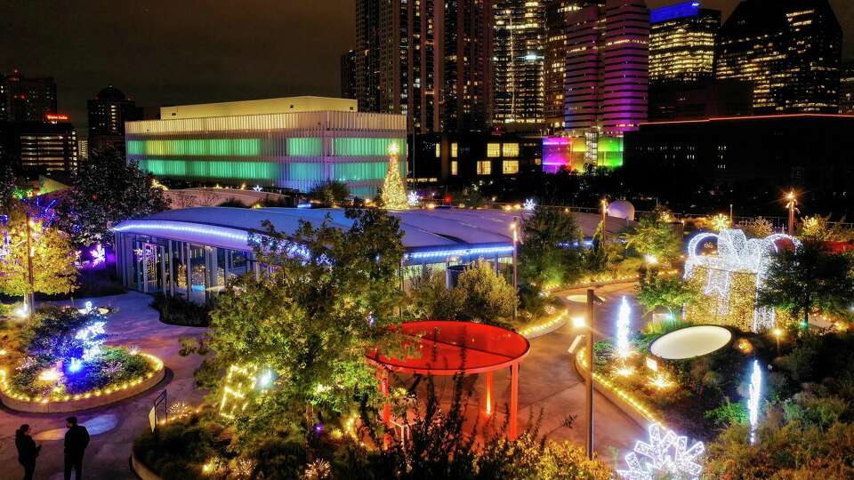 Holiday light displays in Houston: Zoo Lights, Galaxy Lights and more