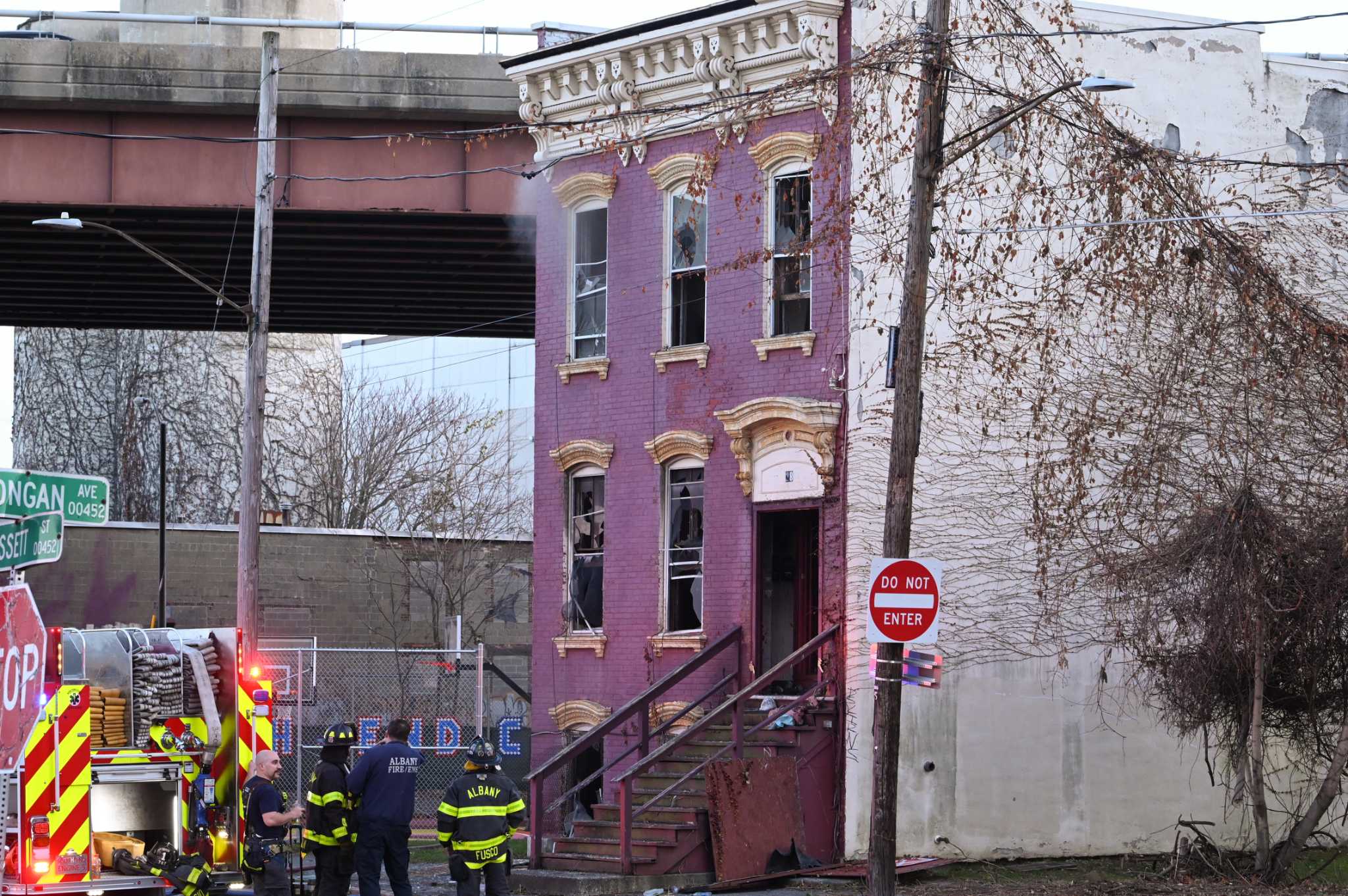 Two injured in fire at vacant Albany building