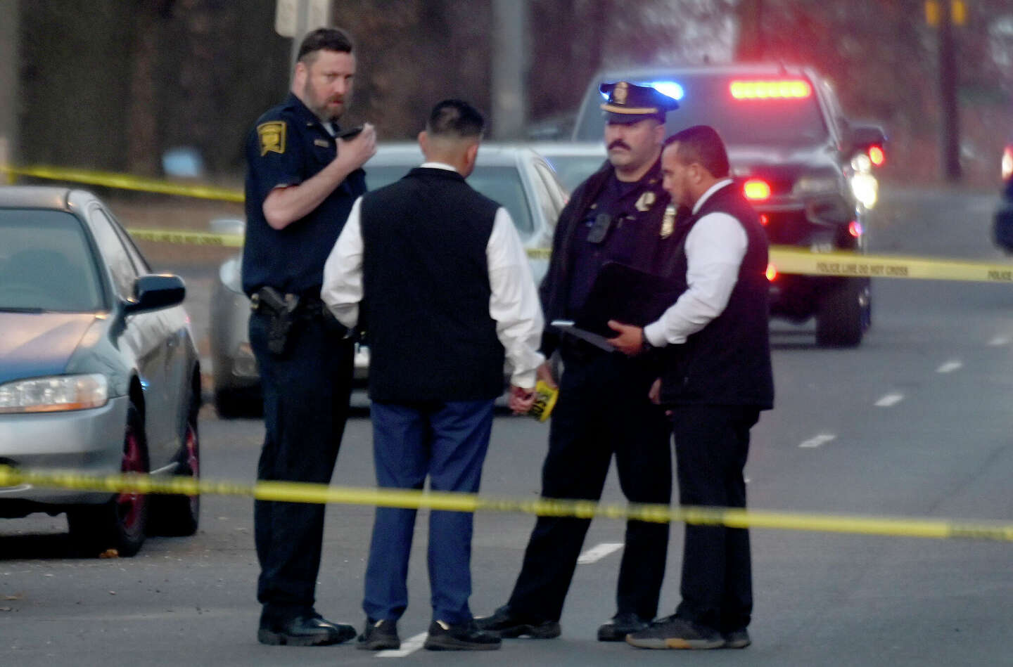 Police: Waterbury man sought in fatal Hartford shooting of woman, baby