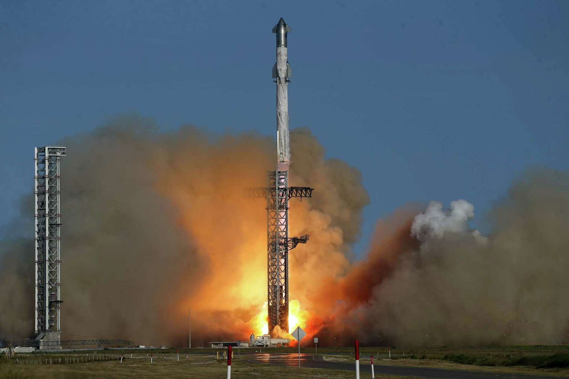 SpaceX receives permission to launch 25 times a year in Texas