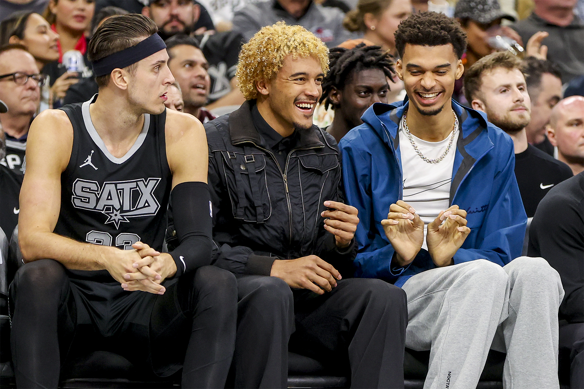 Did the Spurs sign Jeremy Sochan to an extension at the deadline?