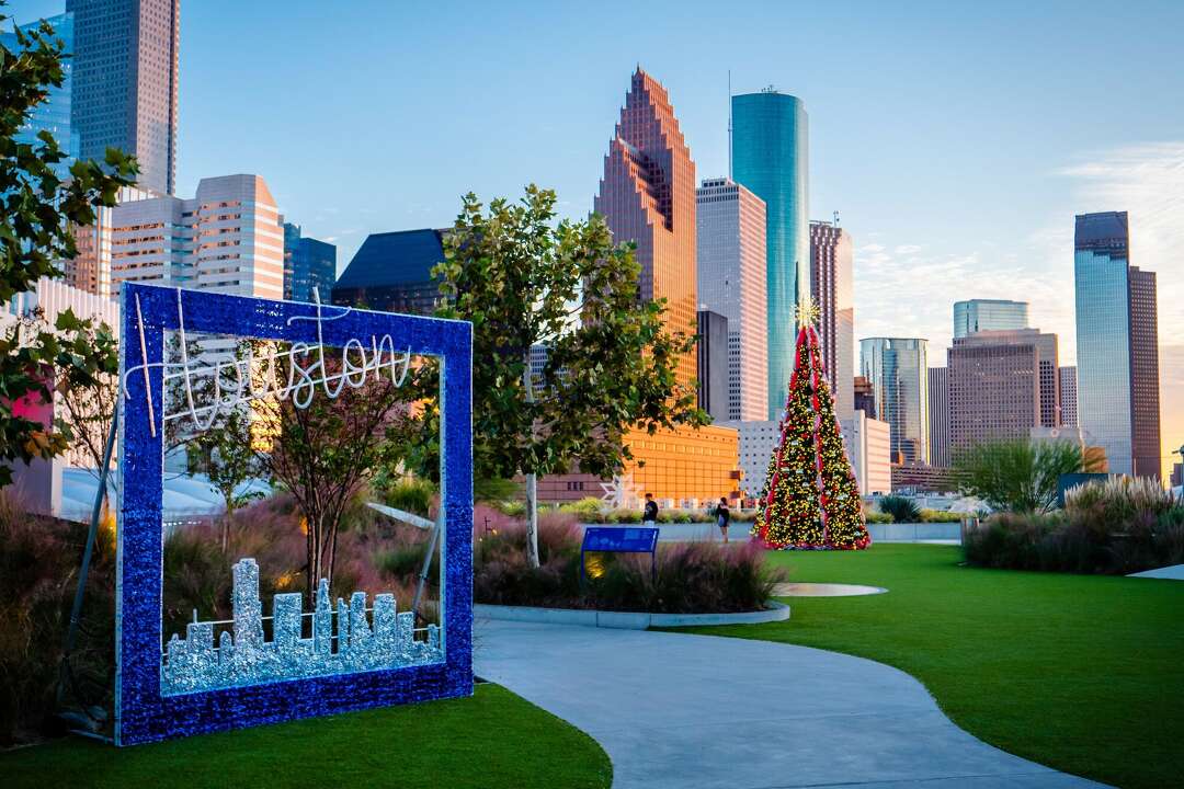 Holiday light displays in Houston: Zoo Lights, Galaxy Lights and more