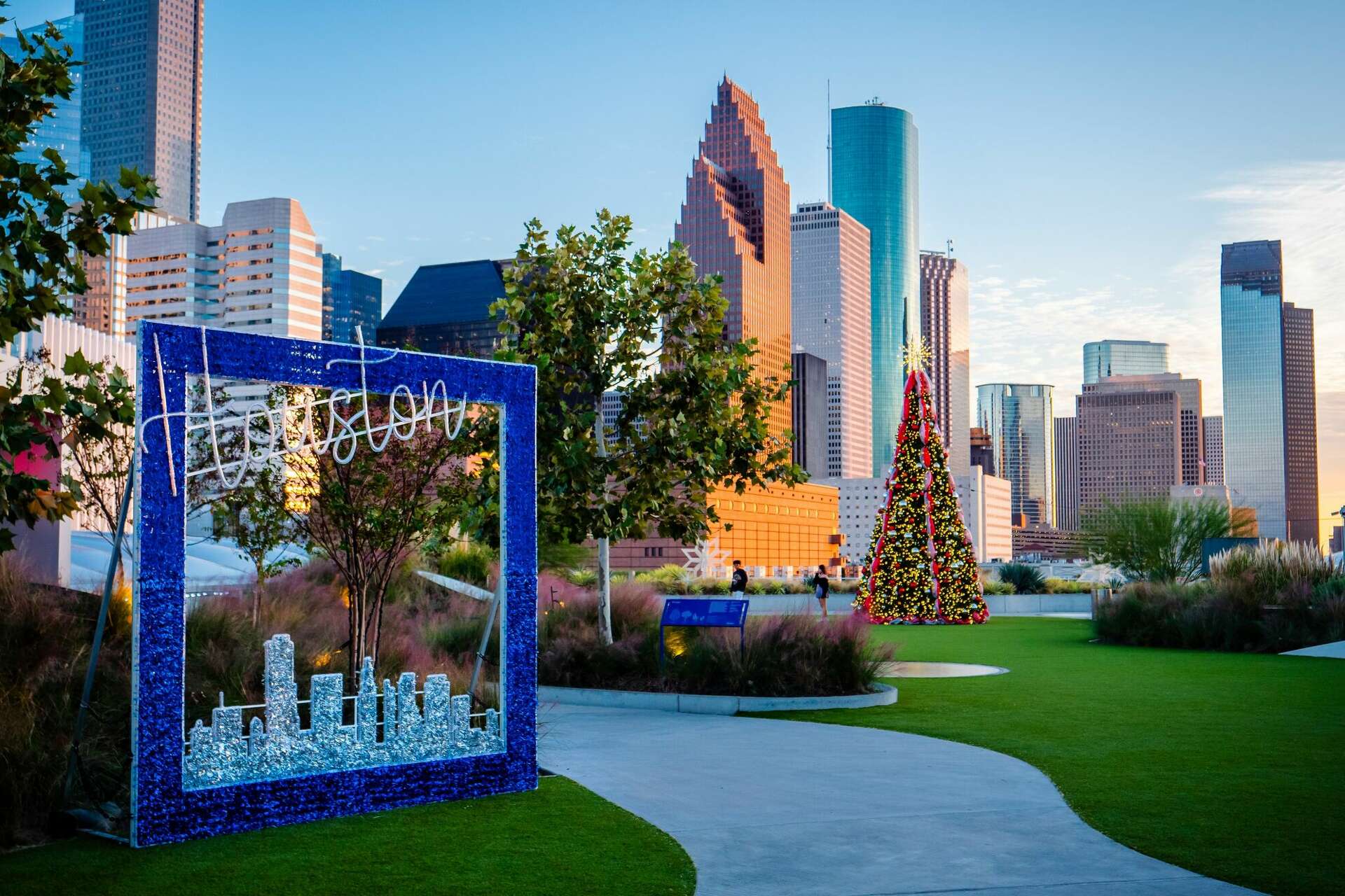 Holiday light displays in Houston: Zoo Lights, Galaxy Lights and more