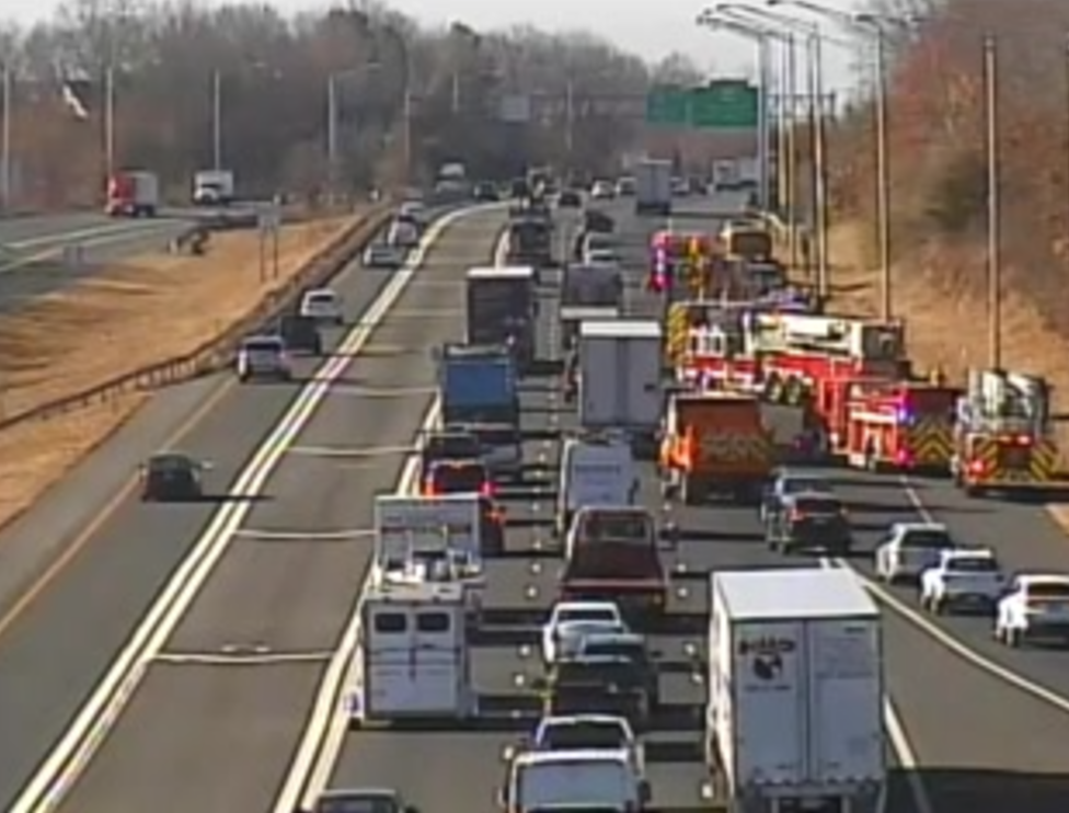 Official: 8 Vernon elementary students hurt in I-84 crash in Mancheste