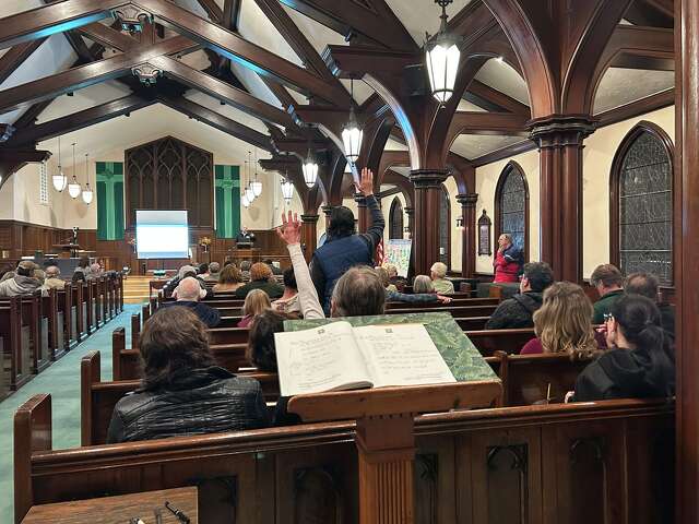 Stamford residents demand city reopen Glenbrook Community Center