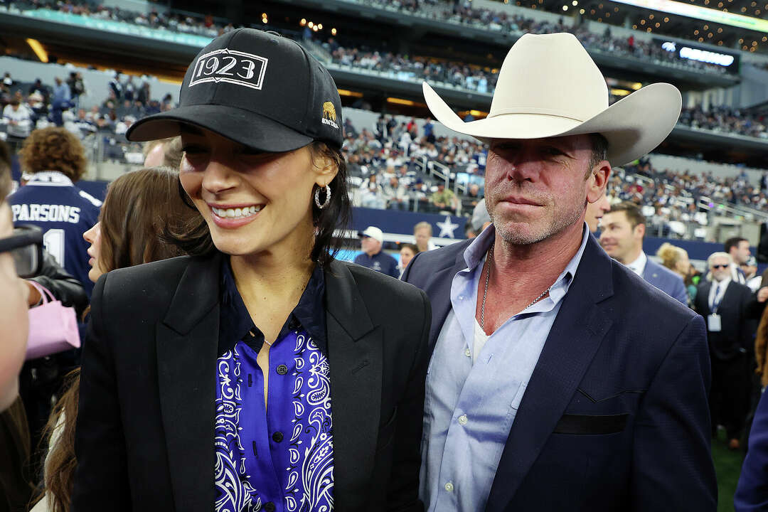 'Yellowstone' cast, Bella Hadid join Texas' first celebrity rodeo