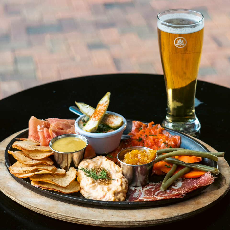 San Antonio food news: Southerleigh updates, Mare e Monte opening