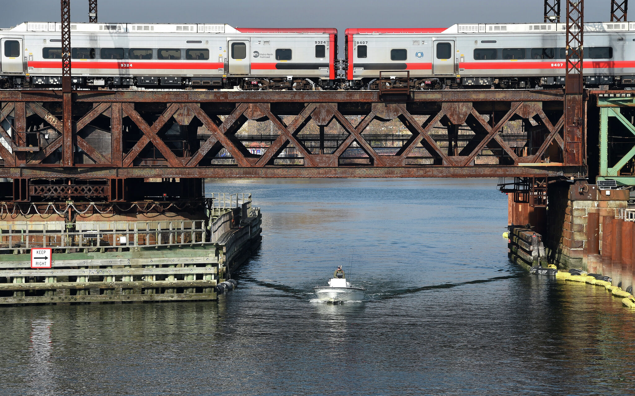 Metro-North battery-powered trains to connect New Haven Line to Penn