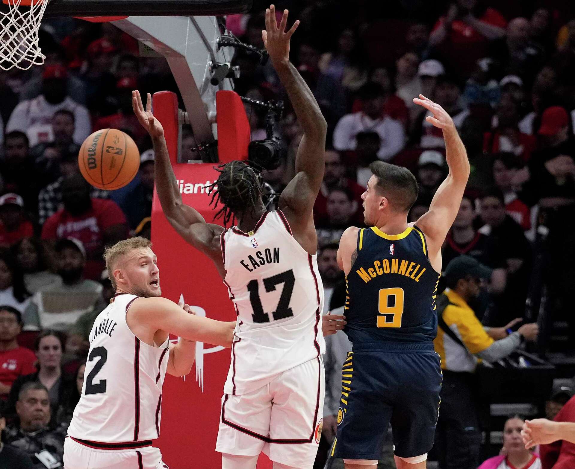 Houston Rockets get nudge from legends, cruise past Indiana Pacers