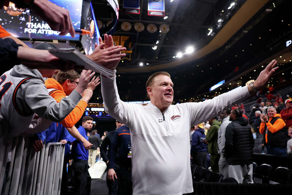 Brad Underwood: 5 facts on the Illinois basketball head coach