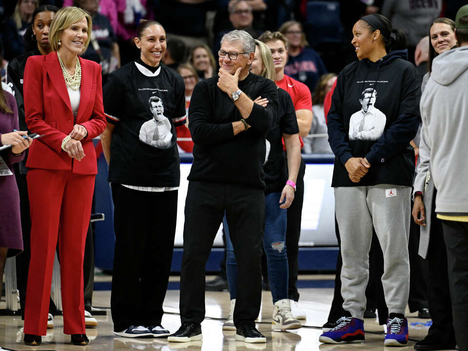 UConn's Geno Auriemma on Sue Bird, Maya Moore Hall of fame bids